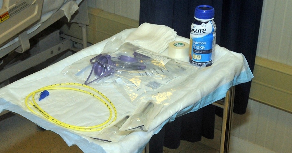 Sarah Lazare: ‘Duty to Refuse’: Top Medical Groups Back Nurse Who Said ...