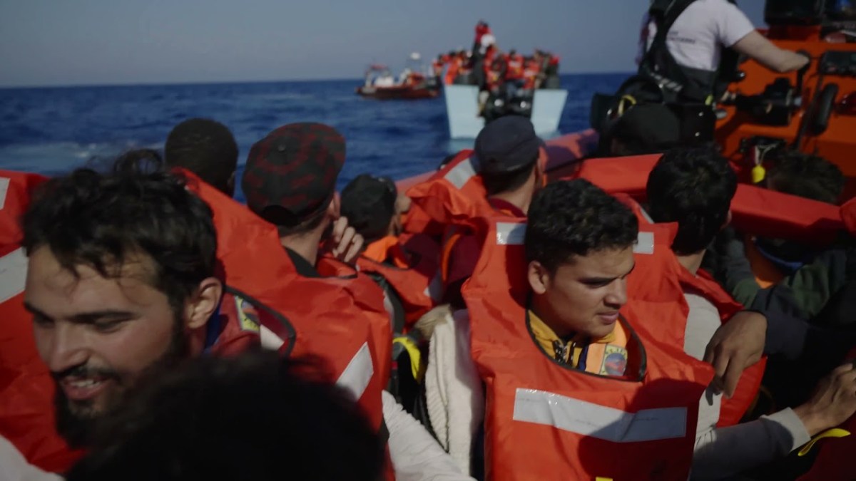 Video: Unsafe Passage: on board a refugee rescue ship racing for Europe | Vox Populi